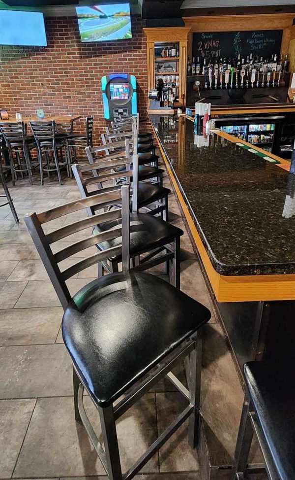 Track 32 Italian Pub | Restaurant/Bar | Feura Bush, Selkirk, Glenmont ...